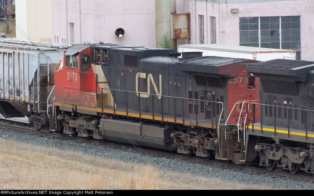 CN 2573